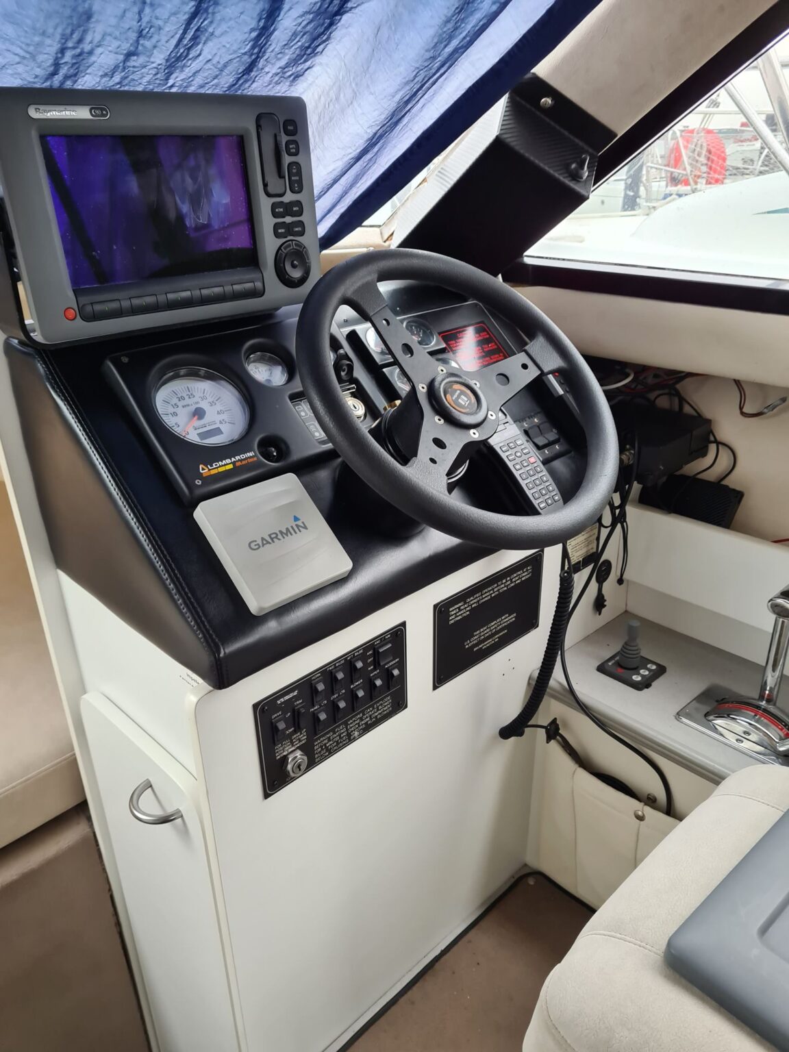 Bayliner 2858 /Diesel/Bovpropel - Dansk Sejl & Motor