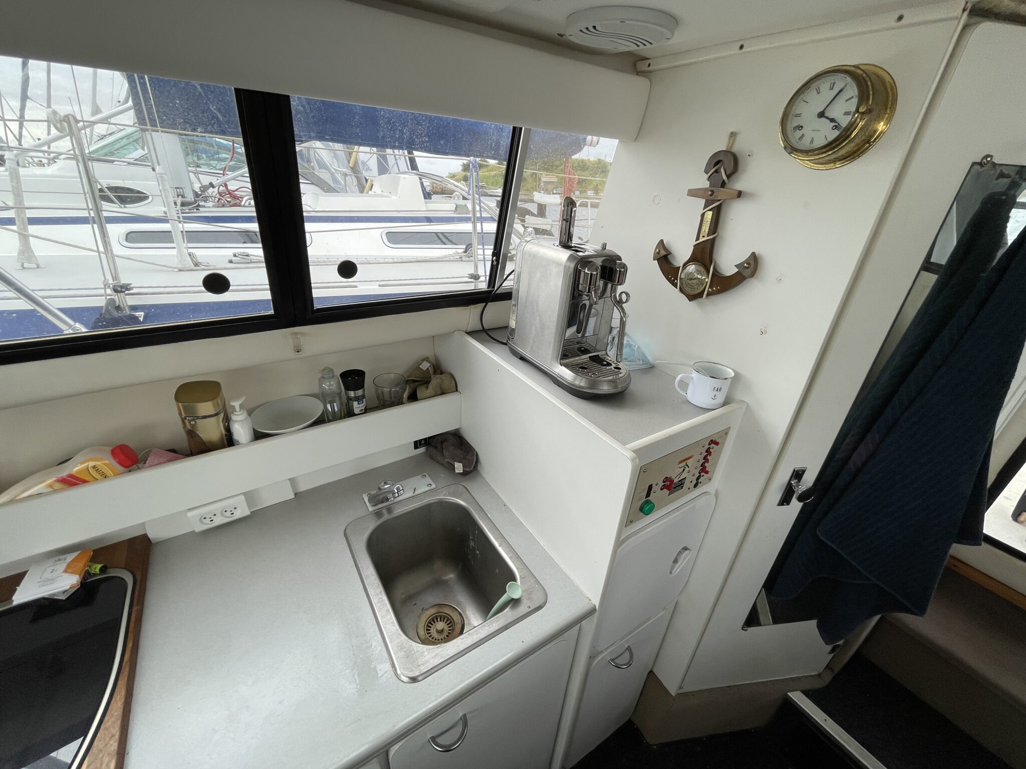 Bayliner 2858 /Diesel/Bovpropel - Dansk Sejl & Motor