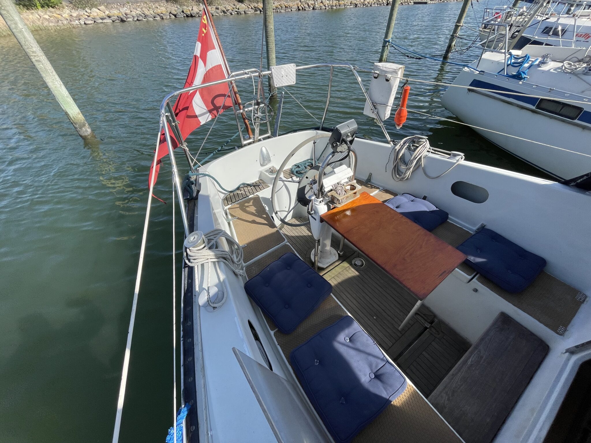 Kings Cruiser 33 - Dansk Sejl & Motor