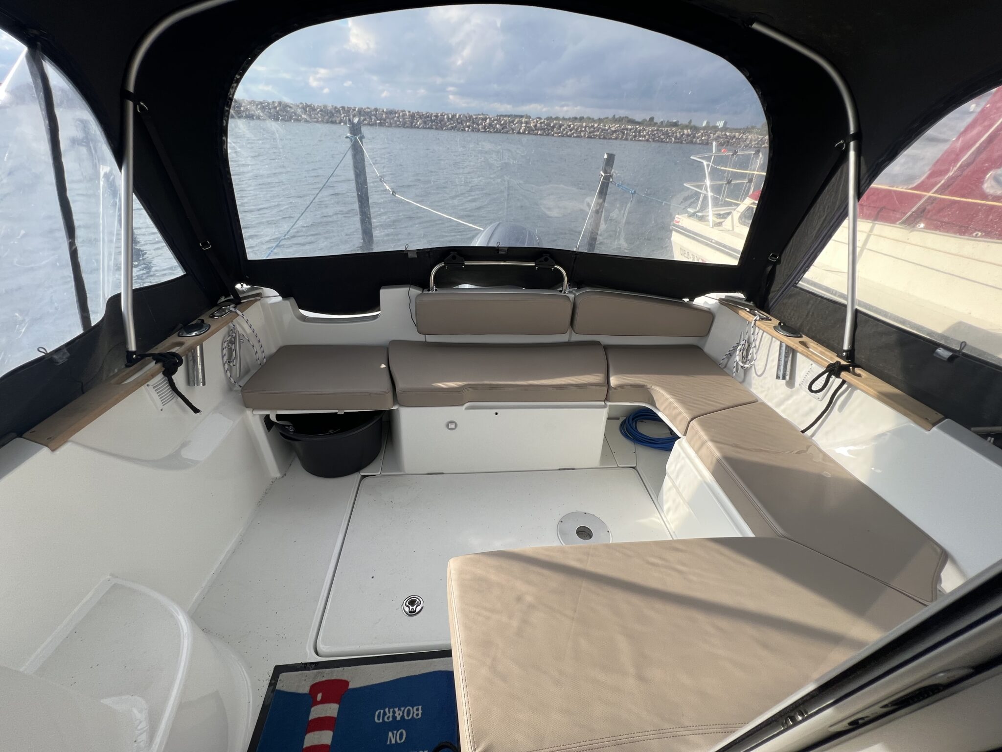 Beneteau Antares 780 - Dansk Sejl & Motor