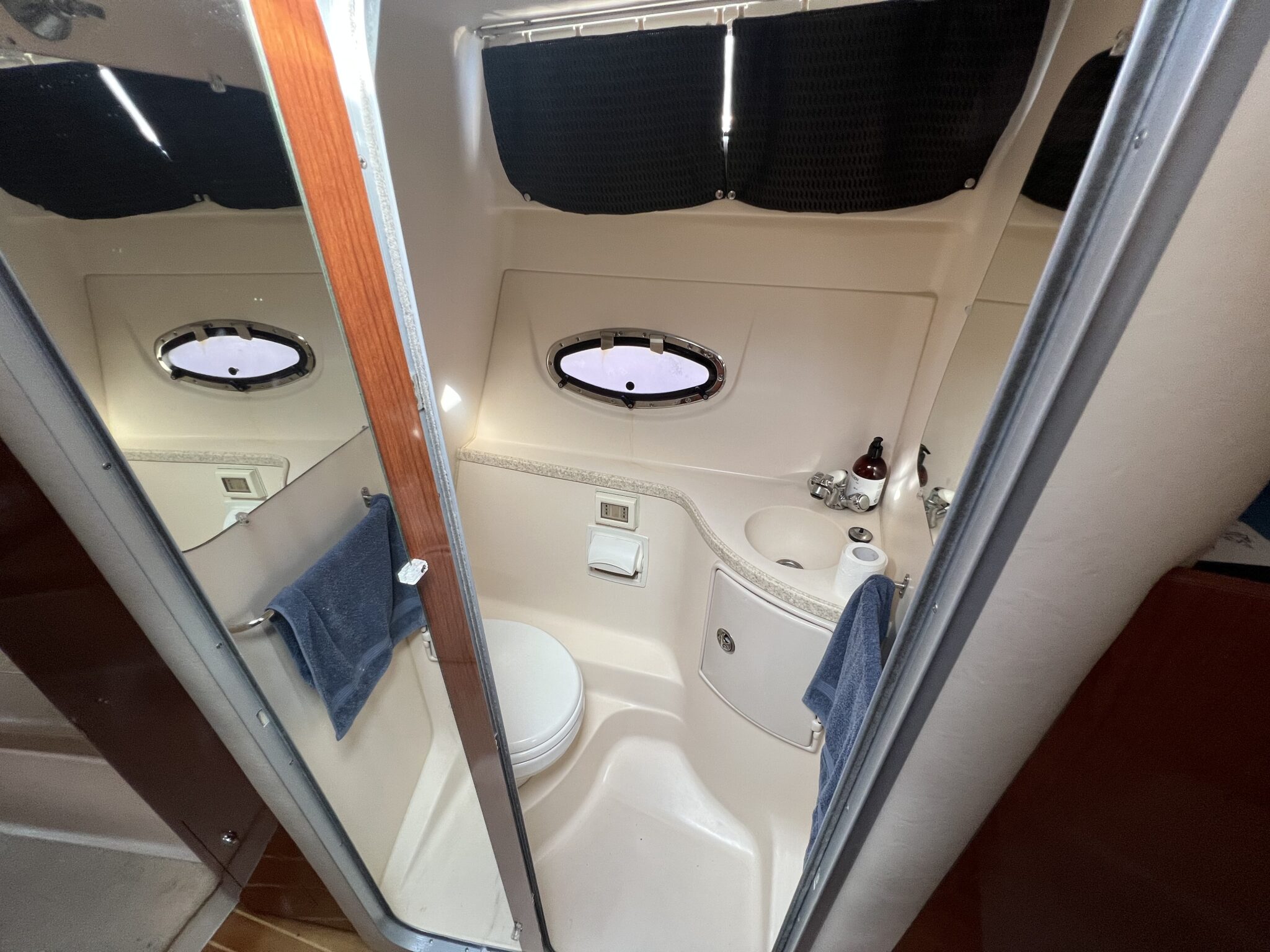 Regal 2860 Window Express – Dansk Sejl & Motor