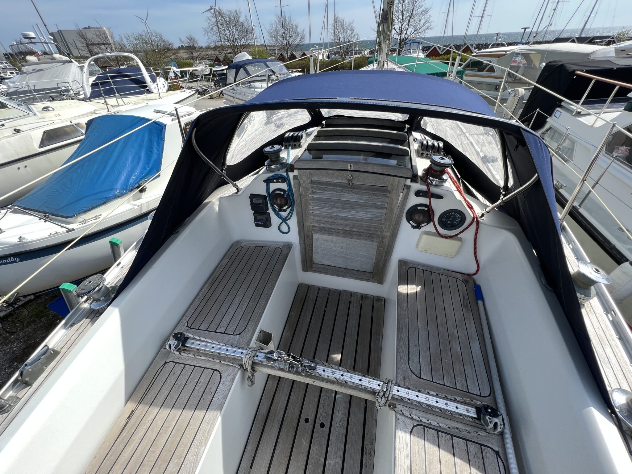 Swede 38 (HELT NY MOTOR) – Dansk Sejl & Motor