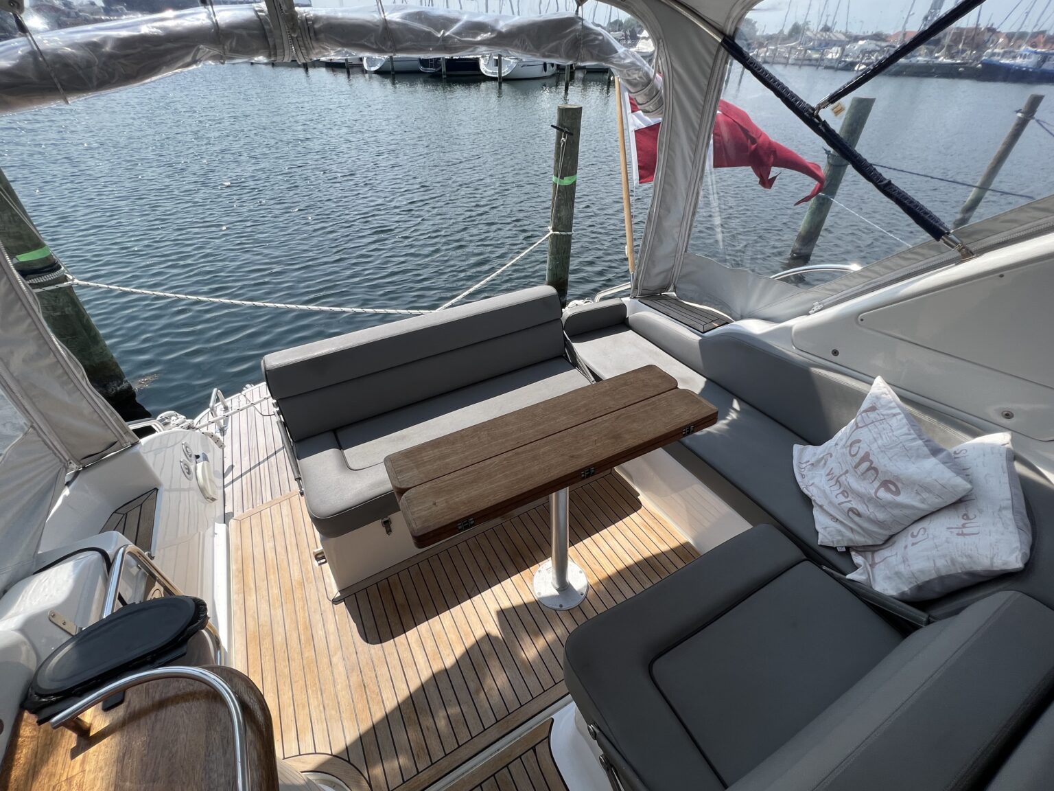 Bavaria 32 Sport - Dansk Sejl & Motor