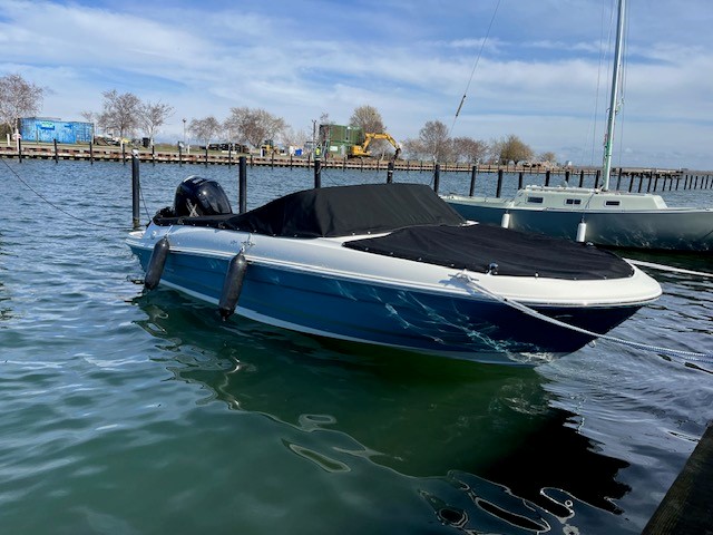 Bayliner VR4 OB - Dansk Sejl & Motor