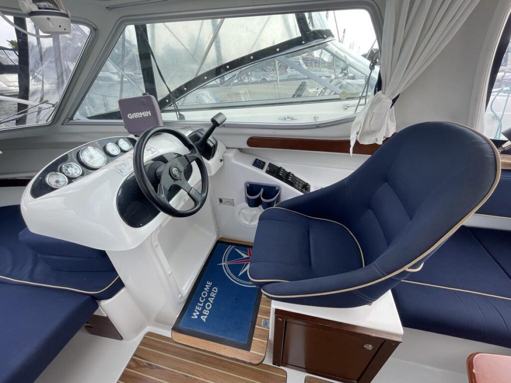Finnmaster 6400 Royal Cruiser OC – Dansk Sejl & Motor